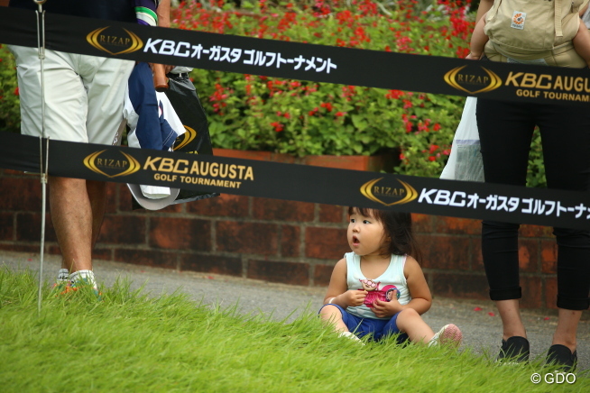 2015年 RIZAP KBCオーガスタゴルフトーナメント 3日目 ギャラリー｜GDO ゴルフダイジェスト・オンライン