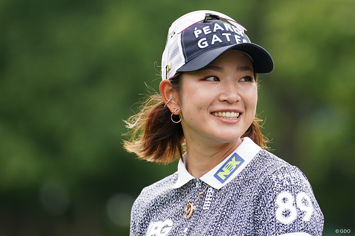 原英莉花が完全Vへ首位キープ 2打差に稲見、山下ら5人が並ぶ混戦 【国内女子ツアー LPGA】 ｜GDO ゴルフダイジェスト・オンライン