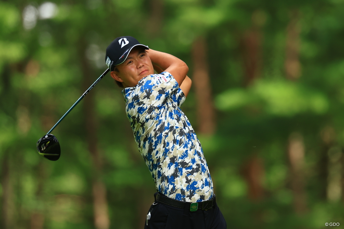 木下稜介が“形見”の1Wを手に奮起 「67」で今季初V射程【国内男子ツアー JGTO】｜GDO ゴルフダイジェスト・オンライン