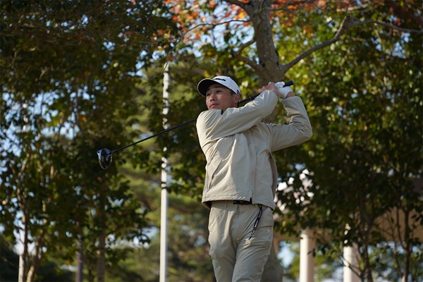 画像詳細 2024年 JGTOファイナルQT 2日目 新村駿 新村駿が単独首位 池田勇太「76」で46位後退／男子最終QT｜GDO ゴルフダイジェスト・オンライン