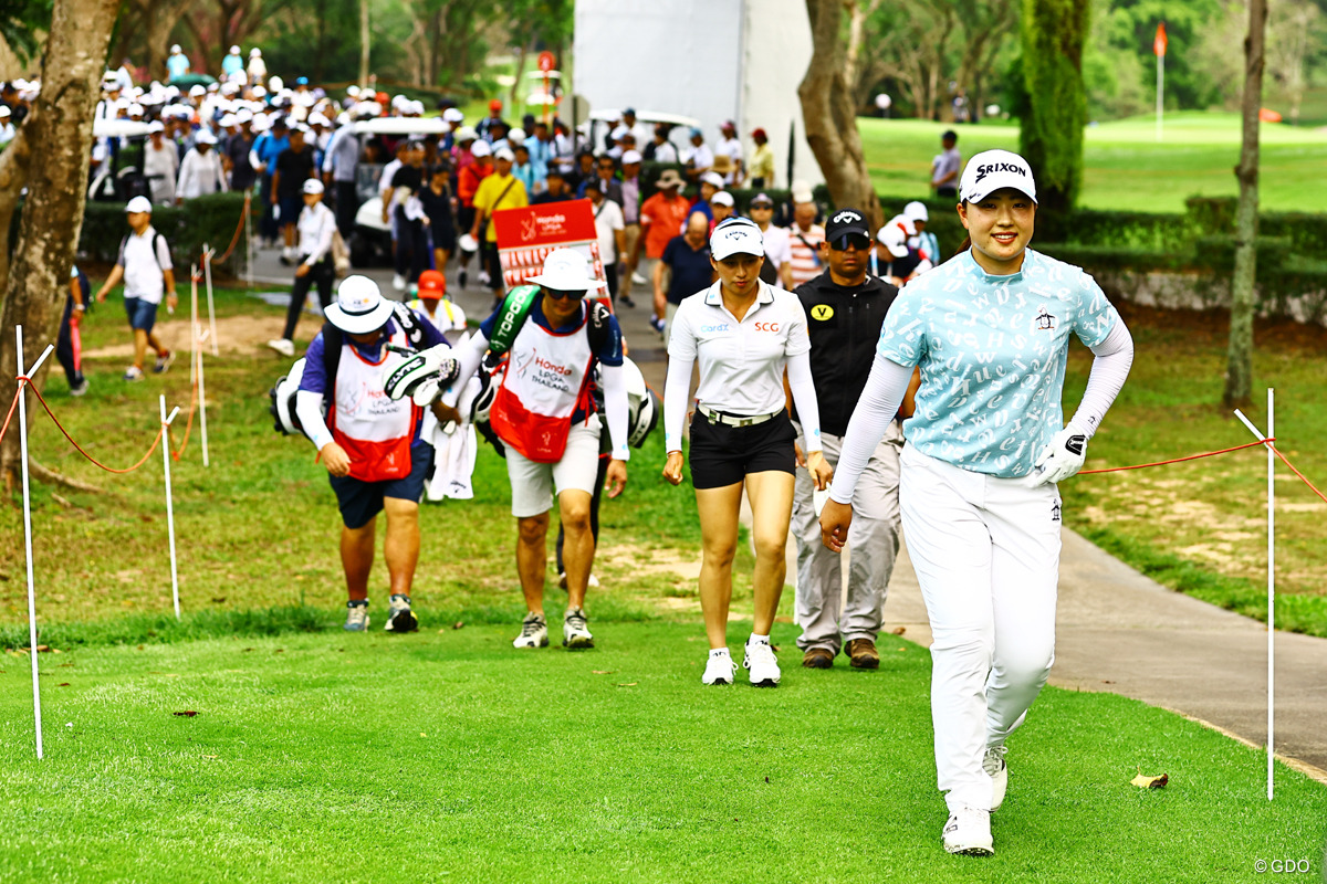 画像詳細 2025年 ホンダ LPGAタイランド 2日目 竹田麗央 岩井明愛が単独首位守る 妹・千怜も急浮上8位 渋野日向子「67」で挽回 【2025年 ホンダLPGA】｜GDO ゴルフ ...