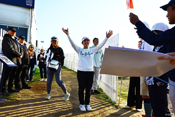 画像詳細 2025年 AIG女子オープン（全英女子） 3日目 吉田優利 山下美夢有が1打差首位で最終日へ 4位後退の竹田麗央に勝みなみ並ぶ 【2025年 AIG女子オープン（全英女子 ...