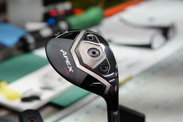 画像詳細 2025年 NEC軽井沢72ゴルフトーナメント 事前 ELYTE FW APEX UW プロに隠れた人気キャロウェイ「APEX UW」 3代目が男女ツアーでお目見え 【2025年 ...