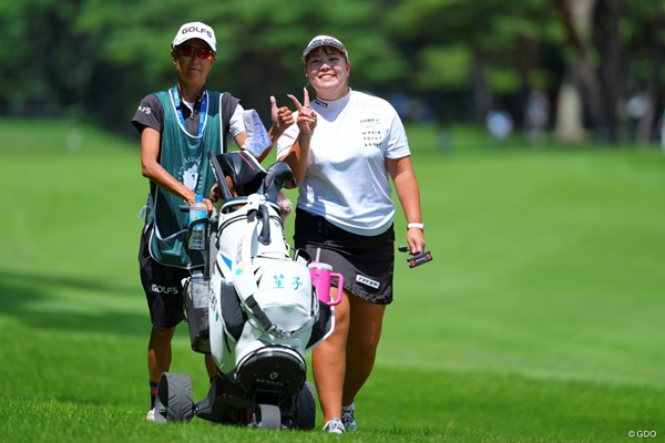 画像詳細 2025年 NEC軽井沢72ゴルフトーナメント 初日 ささきしょうこ フクロモモンガに癒やされ首位発進！ ささきしょうこ「遠征が多くても飼える」 【2025年 NEC軽井沢72 ...