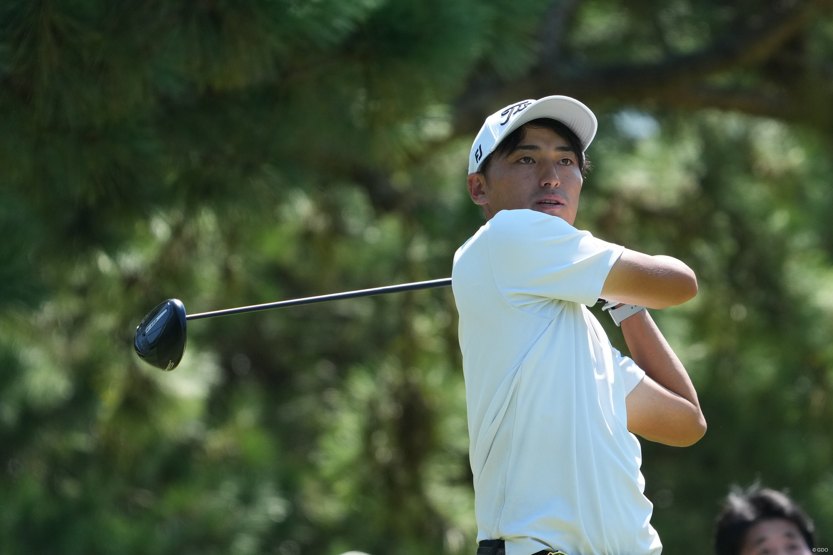 石塚祥利が自己ベスト「63」で首位浮上 河本力、蝉川泰果ら3打差2位 【国内男子ツアー JGTO】 ｜GDO ゴルフダイジェスト・オンライン